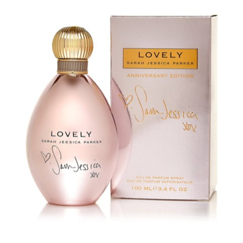 15 Best Perfumes For 60+ Year Old Woman 2025