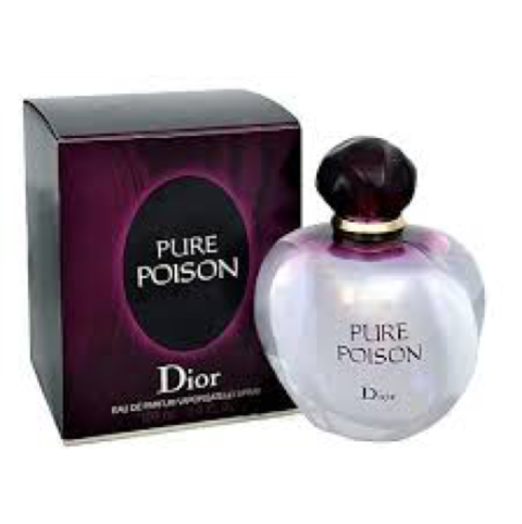 15 Best Perfumes For 60+ Year Old Woman 2025